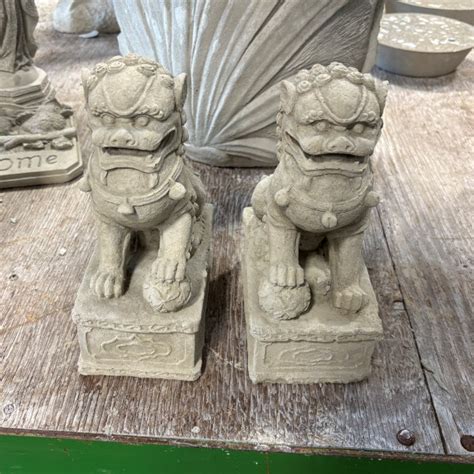 Small Foo Dog On A Base With Right Foot Up Concrete Garden Supply