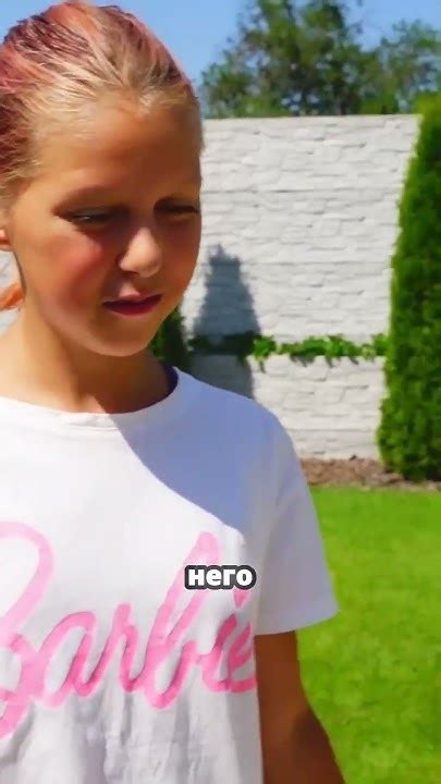 Супер гигантски боулинг Момчета срещу момичета част 1 Youtube