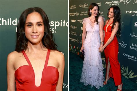 Meghan Markles Shy Moment Caught On Camera Newsweek