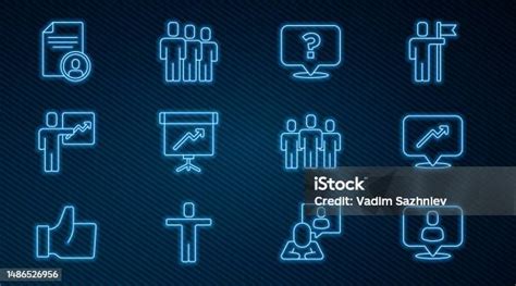 라인 헤드 헌팅 그래프 일정 차트 물음표 다이어그램이 있는 칠판 팀 리더 이력서 사용자 그룹 및 아이콘을 설정합니다 벡터 개념에