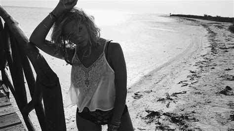 Ashleybensonnipplesfindcali 12