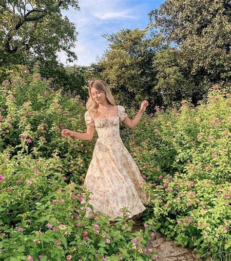 Spring Dress Photoshoot Ideas Spring Dress Picture Ideas Cottagecore