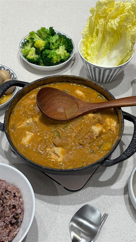 요리은 동해 새내기 주부 일상🪴 시댁에서 보낸 설 전야제 ️ 숯불 피워서 전복 굽굽~ 라갈비 굽굽~ 마지막엔 라면까지~ 비가 와서 걱정했는데 오히려 운치있고 좋았어요