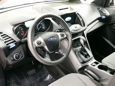 2016 White Ford Escape Se