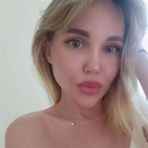 Ольга Злобина Olyalya3005 • Threads Say More