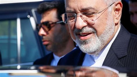 تیپ متفاوت محمد جواد ظریف در زمان جوانی در آمریکا عکس