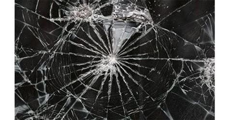 Мъж загина след челен сблъсък на две коли