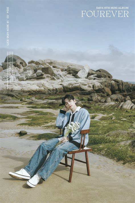 데이식스 원필 달콤 눈빛낭만 깃든 포에버 속 그윽한 분위기