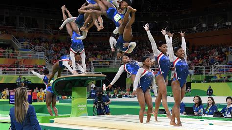 Frame By Frame Moves That Made Simone Biles Unbeatable The New York Times