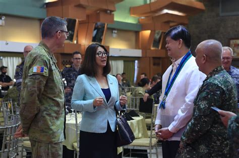 Philippine Dnd Undersecretary Irineo Espino Australian Ambassador To The Philippines Hae