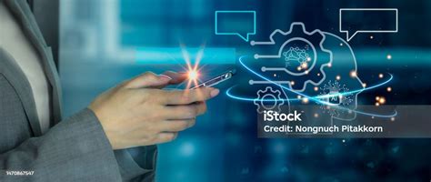 채팅gpt 채팅 개념 Ai 인공 지능 기술 스마트 로봇 Ai를 사용하는 사업가 명령 프롬프트 입력 비즈니스 정보 분석을 위한 연락처 미래 기술 혁신 가상현실에 대한 스톡