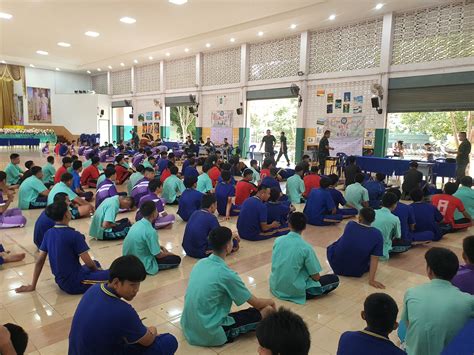 นักศึกษาวิชาทหาร นักศึกษาวิชาทหาร โรงเรียนพร้าววิทยาคม