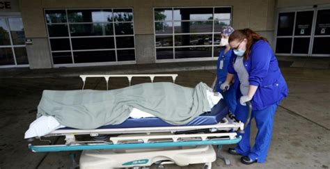 АНУ Ковид 19 өвчний улмаас амиа алдсан хүмүүсийн тоо 700 000 ыг давжээ Мэдээ мэдээлэл