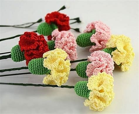 Вязаные гвоздики