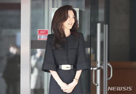 Công Chúa Samsung Lee Boo Jin Lại Gây Bão Khi Lộ Diện