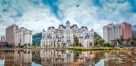 贵阳花果园白宫城堡童话唯美全景高清图片下载 正版图片500724707 摄图网