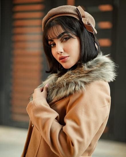 Stok Foto Cewek Keren Dan Gambar Gratis Canva