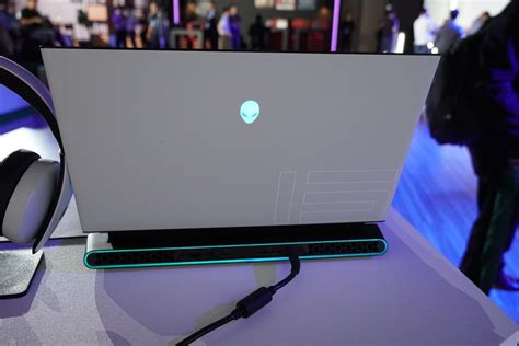 Computex 2019：alienware 外星人筆電 M15 和 M17 就是要看散熱技術模組 Oled螢幕筆電 144242