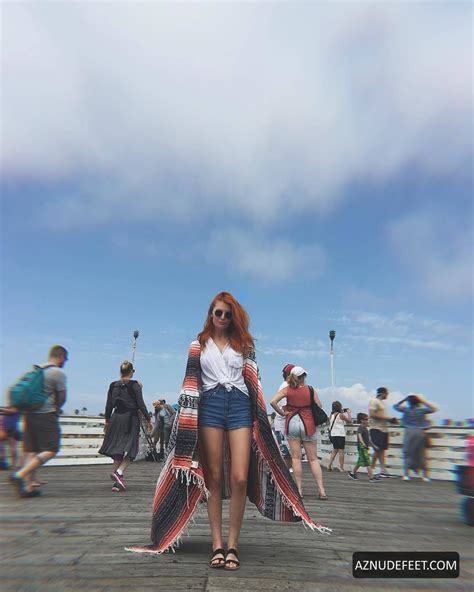 Elyse Dufour Feet Aznudefeet