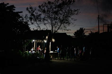 Philippine Women Switch On Solar To Light Their Way In A Storm Icsc