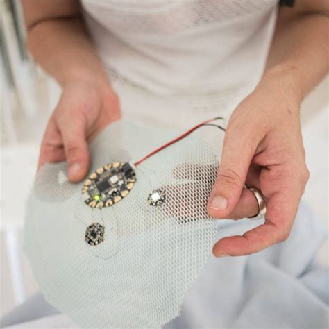Elettronica Wearable E Fashion Tech Con Arduino Chirale Academy