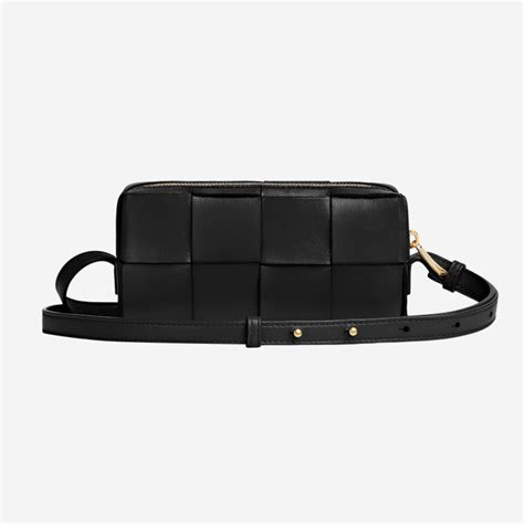 보테가 베네타 미니 레더 카세트 크로스바디 백 Bottega Veneta Kream