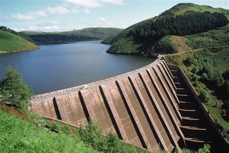 Reservoir Dam Structure Cross Section And Terminologies Basic Civil