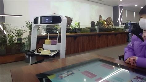 엠플레이파크 로봇 웨이터 Youtube