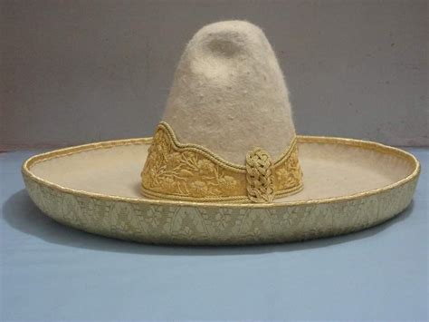 Pin En Ganadería Taurina Sombrero De Charro Charreria Trajes Charros