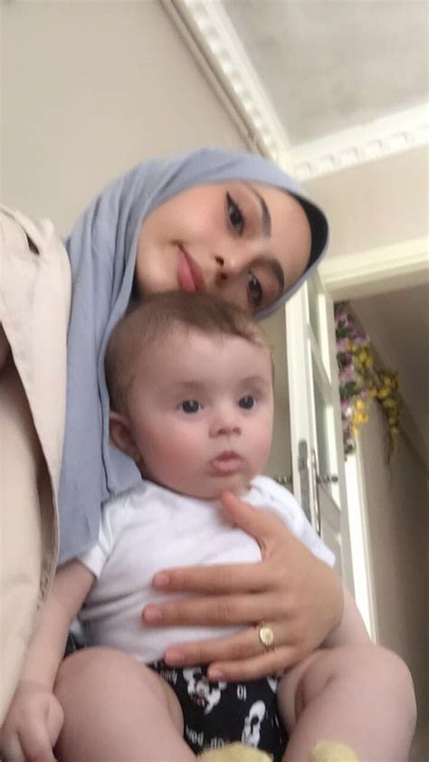 Pin By Nour On Bb Cute Poses For Pictures Cute Modest Outfits Cute