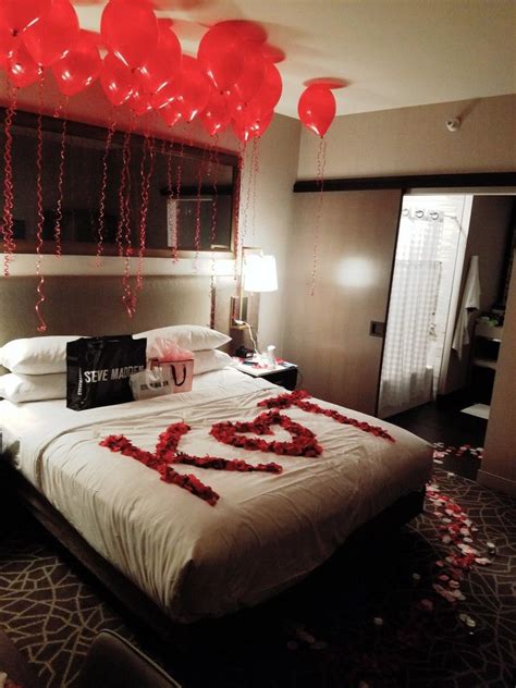 Romantic Decorating Hotel Room For Valentines Day To Surprise Your Loved One