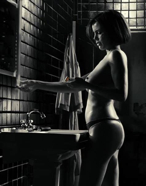 Nude Celebs In Hd Picture 20074originalcarlagugino Sincity Hd 006