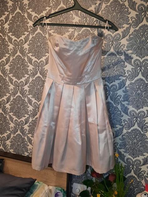 Чудова сукня кремового кольору 200 грн — ціна 250 грн у каталозі