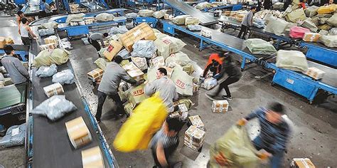 国家邮政局公布快递实名制操作细节收寄验视实名收寄过机安检 界面新闻 天下
