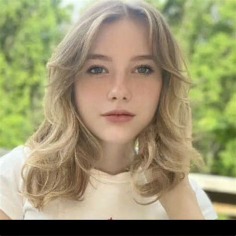 Zoe Moore 6 1080px