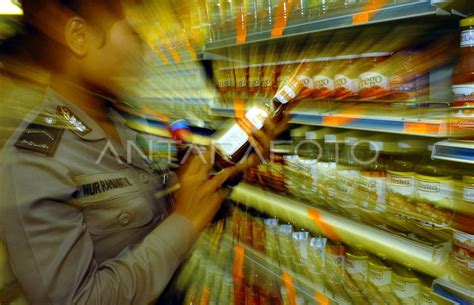 Razia Makanan Antara Foto