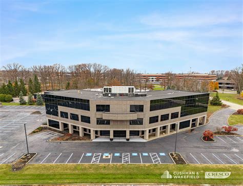 6120 Parkland Blvd Mayfield Heights Oh 44124 Parkland Terrace Loopnet