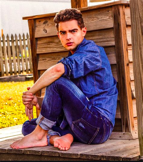 Sam Stars Feet