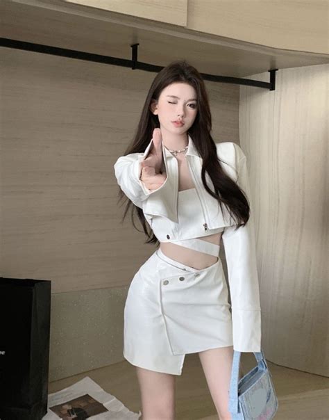 [여름신상 유니크 가죽세트] 섹시 화이트 레더 크롭 가죽 자켓 탱크탑 언발 미니스커트 쓰리피스 셋업 라이더자켓 가죽치마 댄스복 클럽룩 파티룩 여친룩 Y2k