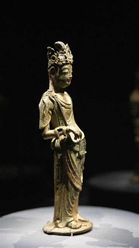 “너무 잘생겼어”…이재용도 5번 관람한 ‘백제의 미소 [미미상인] Kollo