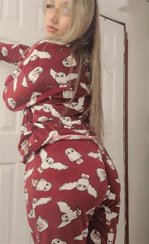 Time For Bed Guys No Excuses R Milfs