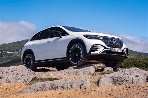 2023 Mercedes Benz Eqe Suv Pictures 118 Photos Edmunds