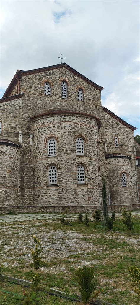 Greek Monasteries Ελληνικά Μοναστήρια Η Ιερά Μονή Βροντησίου βρίσκεται 49χλμ νοτιοδυτικά του