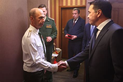 Андрей Воробьев вручил государственную награду Андрею Воробьеву