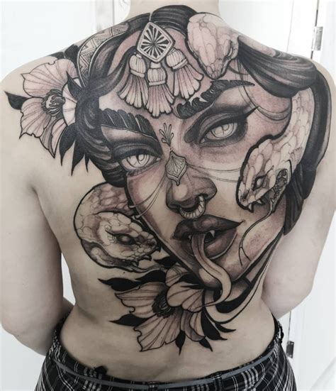 Filouino Tatuaje Estilo Tradicional Tatuajes Femeninos Tatuaje Para Mujer