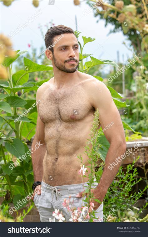 1350 Imagens De Latino Shirtless Imagens Fotos Stock E Vetores