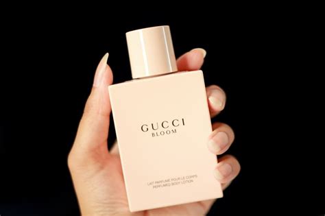 Rubaina Boeken Handsome Hands