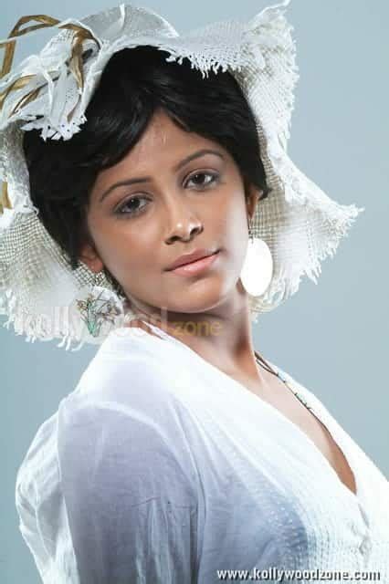 Actress Subiksha Sexy Photos 21 188247 Kollywood Zone