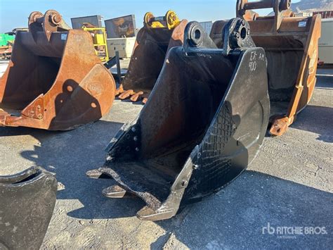 Komatsu 36 In Digging Bucket Ritchie Bros Auctioneers