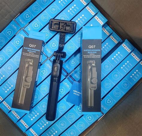 Q07 Selfie Stick Plastic Smartphones At ₹ 93piece In New Delhi Id